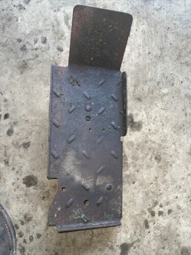 FARMALL 300 UTILITY STEP / FOOT PANEL L.H. SIDE – DAVIDSON TRACTOR ...