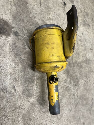 IHC Farmall Cub Air Cleaner Assembly Antique Tractor – DAVIDSON TRACTOR ...