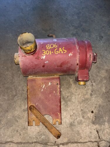 McCormick Farmall 806 IH tractor ORIGINAL 301 gas motor air cleaner as ...