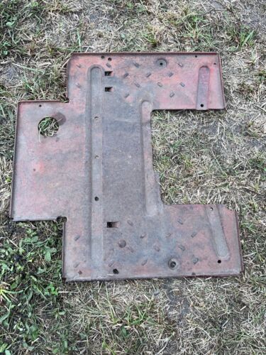 1964 Farmall 706 Tractor Floor Plate Foot Platform – DAVIDSON TRACTOR ...