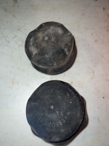 Vintage Pair Of JOHN DEERE TRACTOR Rubber Cover Radiator Caps ...