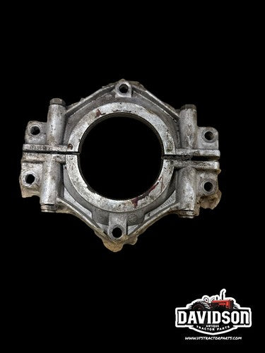 740235M91 Rear Crankshaft Seal Retainer for Massey Ferguson 35 50 135 ...